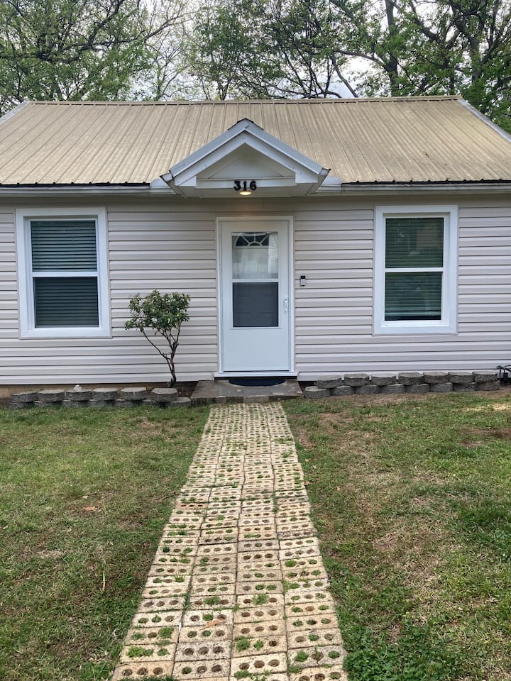 Relaxing Retreat In The Heart Of Hot Springs - Hot Springs, AR