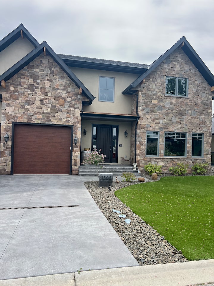 Stunning Home In Trout Creek - Penticton