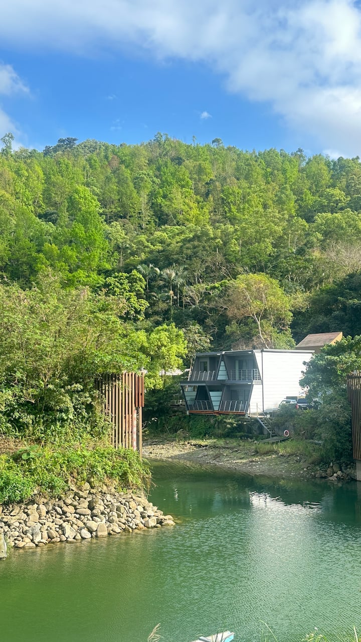 鯉魚潭畔最舒服的蘇湖～山景 - Hualien County