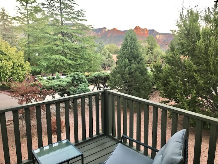 Red Rock Views ~Spacious & Secluded~close To Town - Sedona, AZ