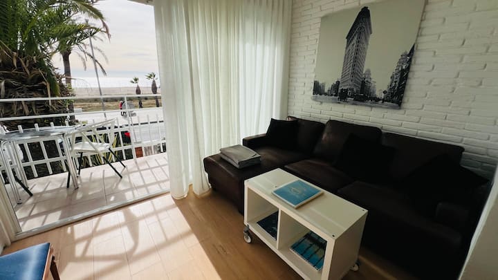 Apt.3 Beach+balcony+view+ Barcelona - Casteldefels