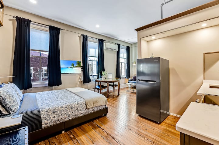 Luxe Loft 3 On Main St-steam Shower! Kitchen,w/d! - Beacon, NY