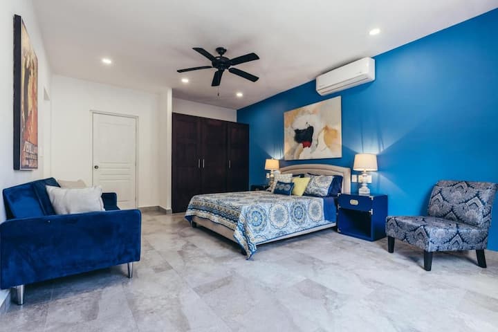 Oasis Getaway
Private Retreat - Puerto Vallarta