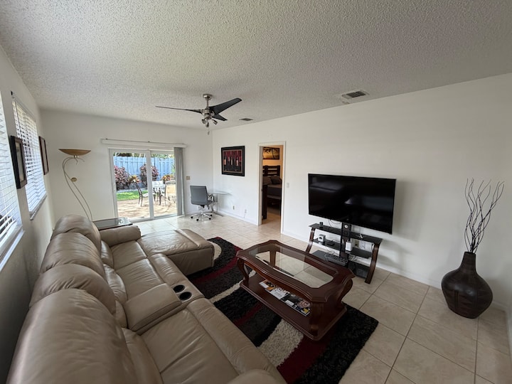 The Gardens Getaway - Palm Beach Gardens, FL