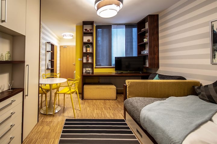 Cozy Studio In Prague's Gastro District - Prag