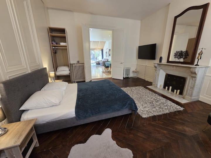 (A1) Appartement De Charme-terrasse-coeur De Ville - Angoulême