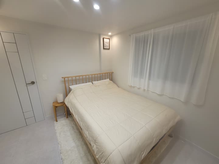 「감성투룸」특가중)스테이라온#종합경기장/버스터미널/공항10분#공용웰컴푸드#3중필터정수기구비 - Jeju-si