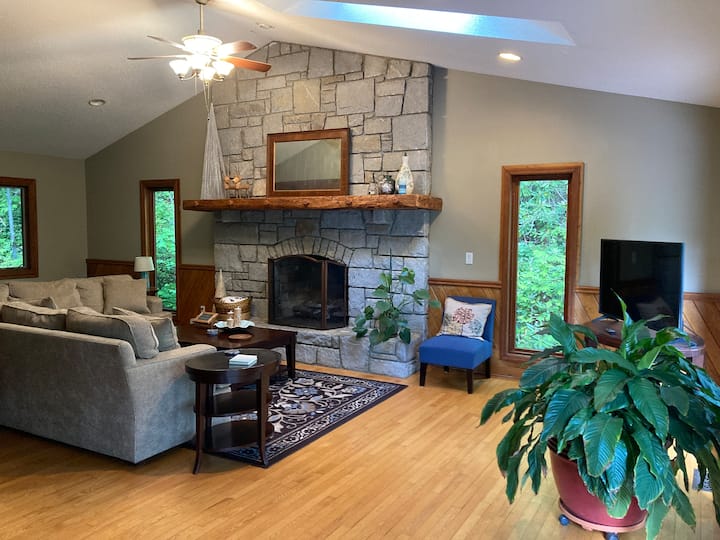 Private Family Mountain Getaway 6mi To Asheville - Swannanoa, NC