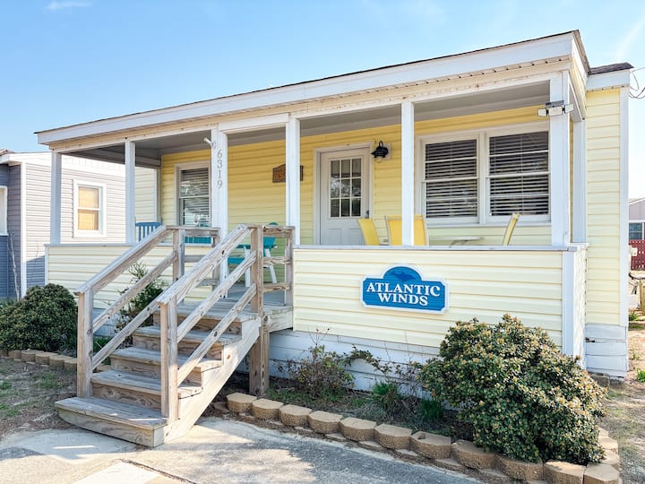 Atlantic Winds Cottage~ Cozy, Quaint, Steps2beach! - Nags Head, NC