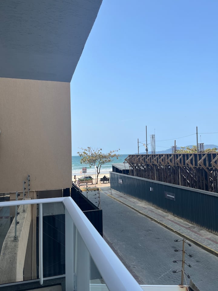01- Centro De Meia Praia, Somente 20 Mtrs Da Praia - Itapema