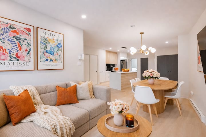 Serene Modern 2br Apt Steps To River W/ Parking - Laval