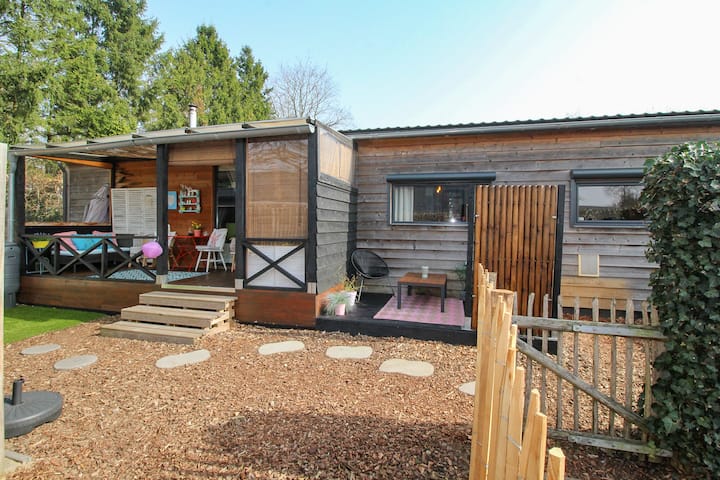 Houten Boshuisje Met Palletkachel,ligbad & Veranda - Nederland