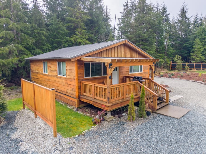 Tyee Cabin - Large 3 Bed/2bath Cedar, Pine & Fir - Ucluelet