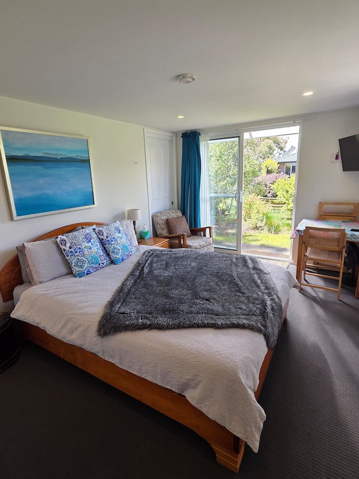 Modern, Quiet, Comfortable & Views - Hobart