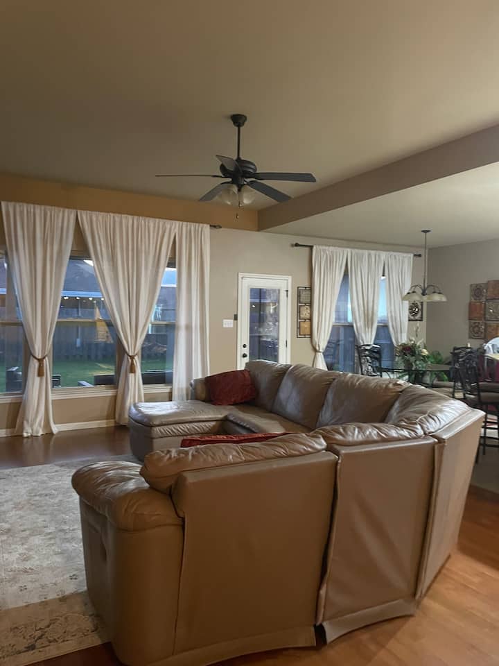 Cozy Cottage Near Downtown And Local Hospitals - Thibodaux, LA