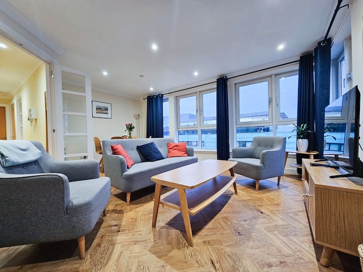 Spacious Old Town 2br Apt With Parking And Views - Édimbourg