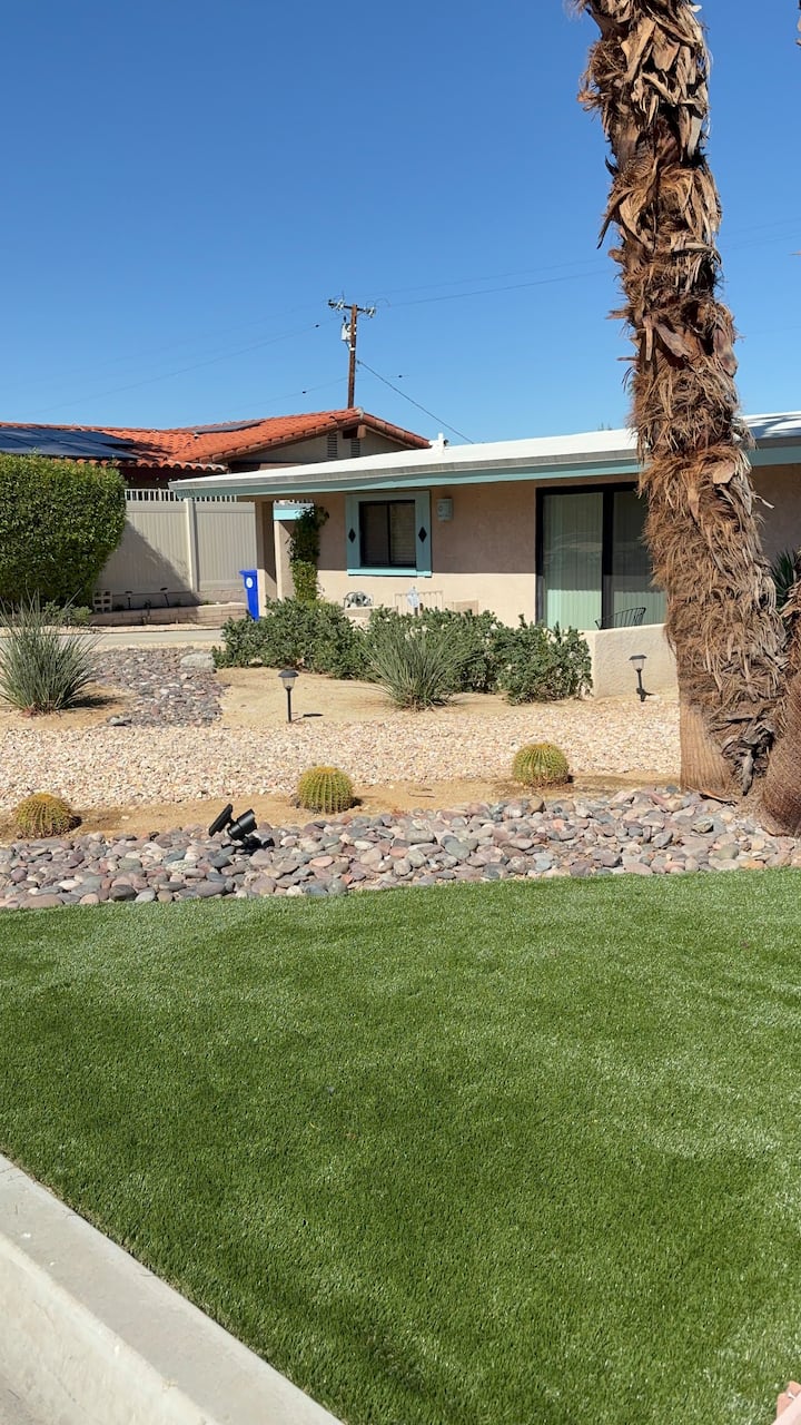 Available-2/2 Private Home Near El Paseo - Palm Desert, CA