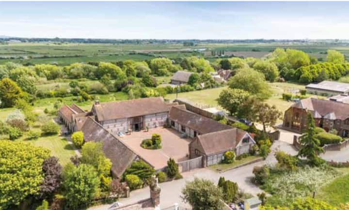 Arundel Cow Barns Sleeps 12 - 阿倫德爾