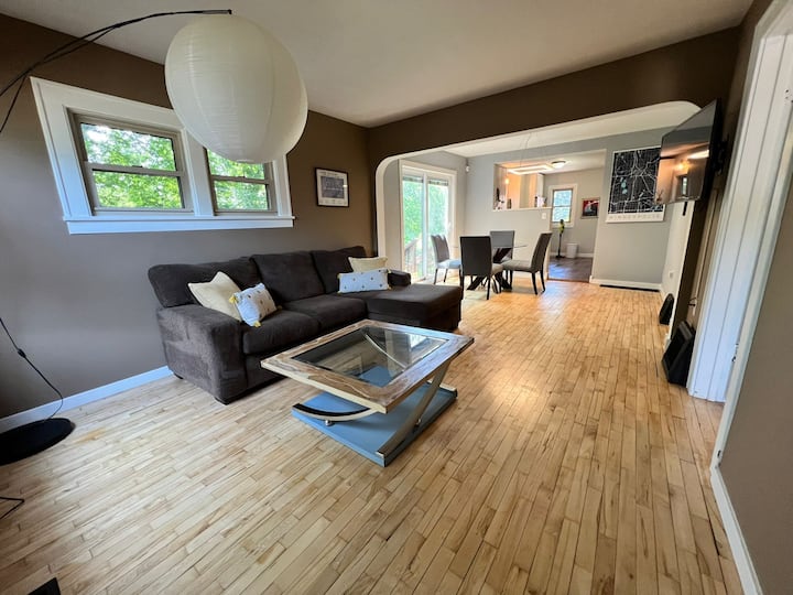 Quiet, Modern And Private Home - Minneapolis, MN
