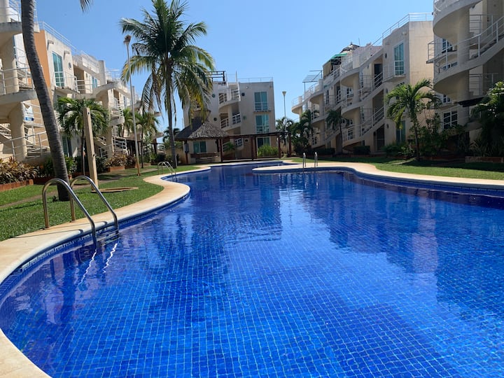 Depa 2pisos Diamante,alberca,roof Privado, 2 Baños - Acapulco
