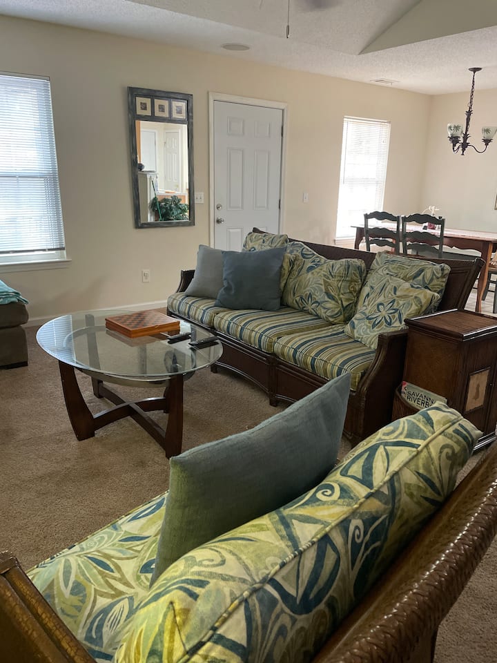 Sandfly Charm Sleeps 8+! - Skidaway Island, GA
