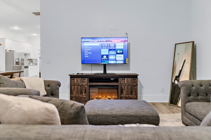 Cozy Modern Home Downtown Atl- Near Benz Stadium - Atlanta, GA