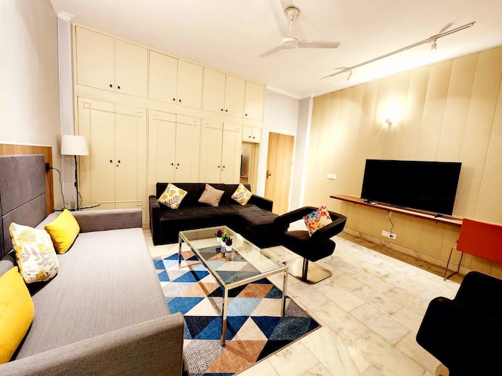 Super Location"serene 3 Room Apartment Gk-1 - Delhi