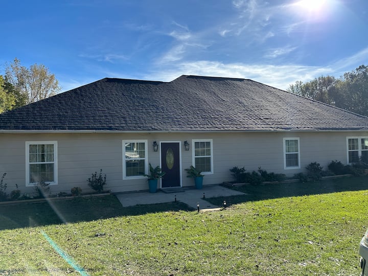 Tranquil Countryside Retreat - Roosevelt State Park, Morton