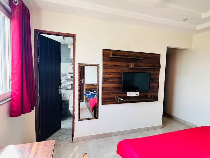 Entire 1 Bhk Near Golf Course Road - Gurugram