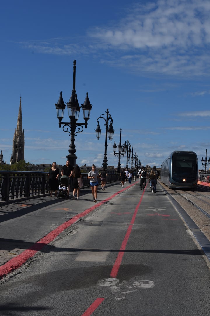 Central Tout Confort Beau Studio 1/4 Pers. Parking - Gare de Bordeaux Saint-Jean
