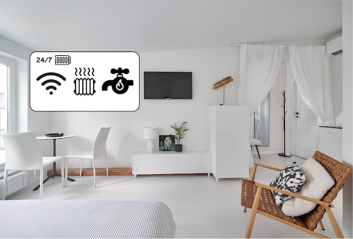 White Door Apartments 3. The Charming Mansard. - Odesa