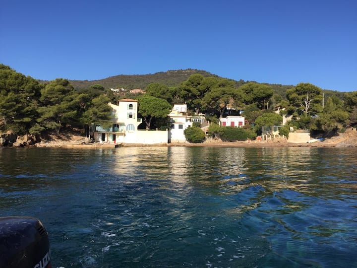 Rare Maison Pieds Dans L'eau - Le Pradet