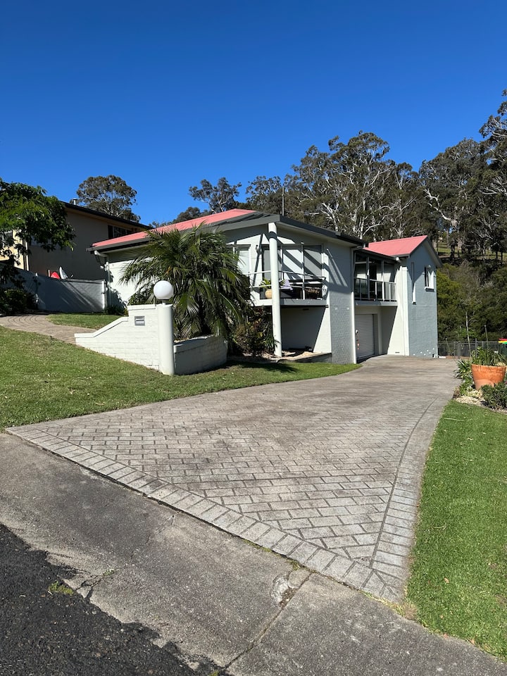 Beach House Merimbula - Heated Pool, Pet Friendly - Merimbula