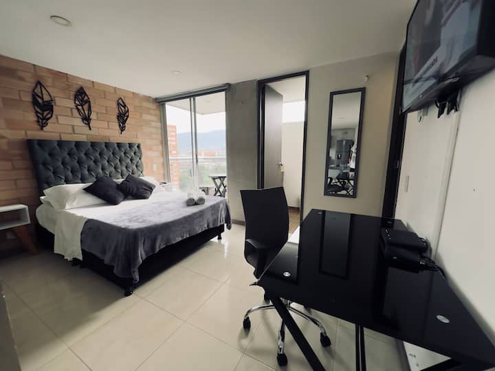 Loft Poblado, Fast Wifi, Vista, Cerca C.c Santa Fe - Medellín