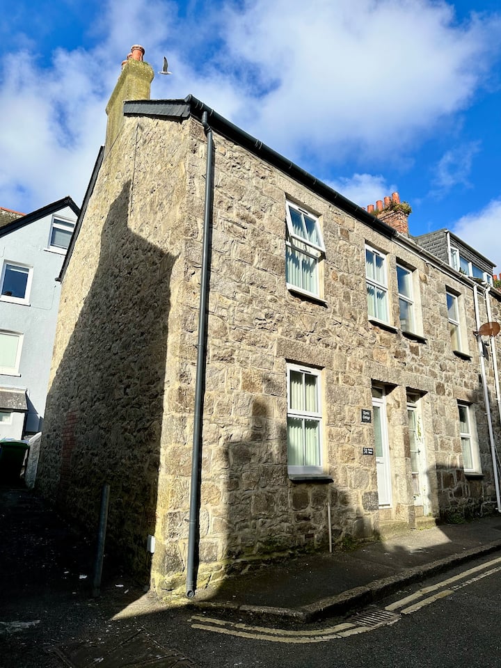 Perfect Location For The Harbour And Sandy Beaches - St Ives