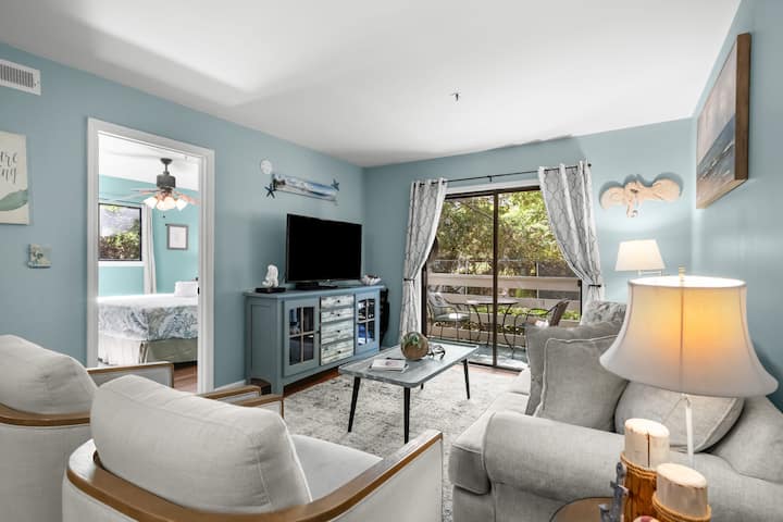 Ground Floor Unit, Steps Away From The Beach! - Hilton Head Island