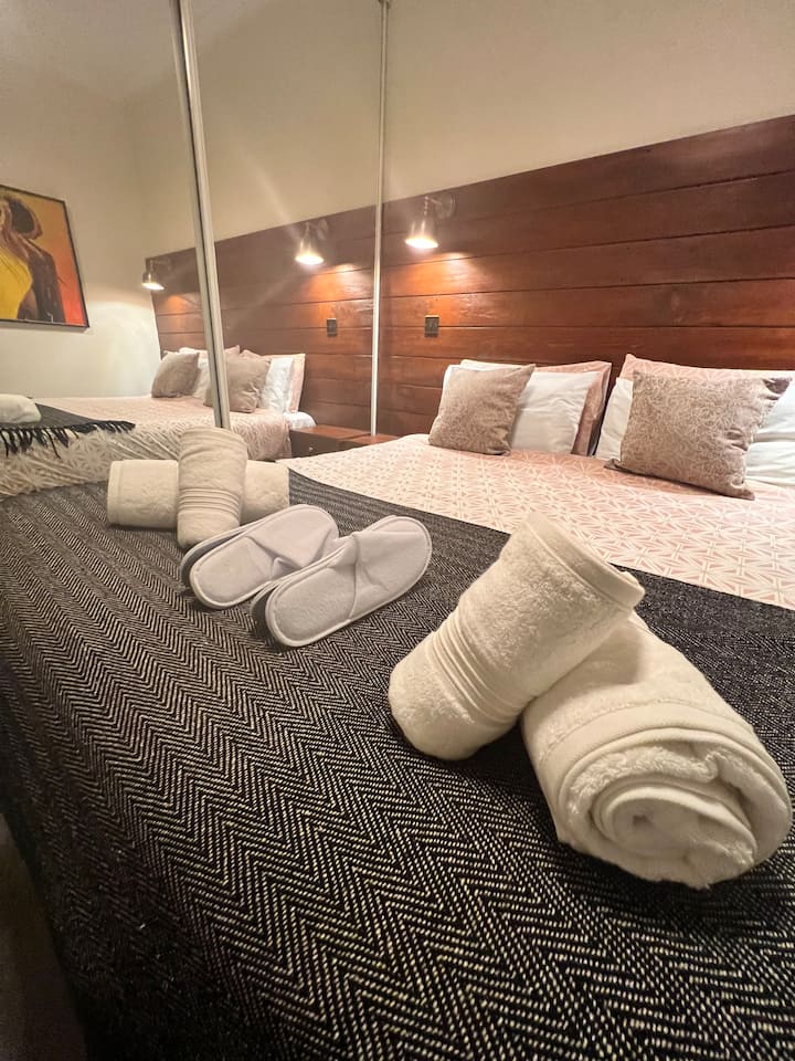 Haymarket Modern Flat For 2 Guests - Edinburgh