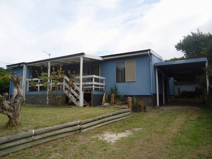 Paris12 - This Lovely Renovated Property Is Situated In A Great Spot On The Planet Side Of Venus Bay - Inverloch