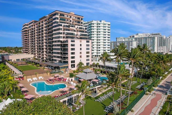 Beachfront, 3br Resort W/ Gym Spa Sauna Parking - Miami Beach, FL