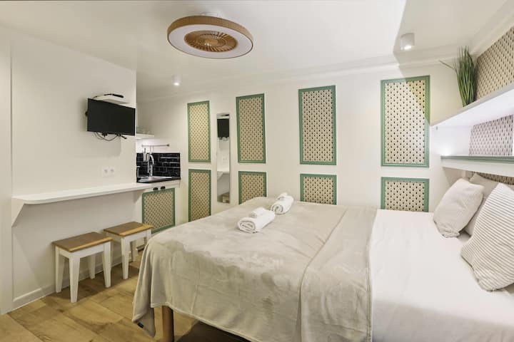 Quiet Studio Near The Louvre / Center Of Paris - Paris