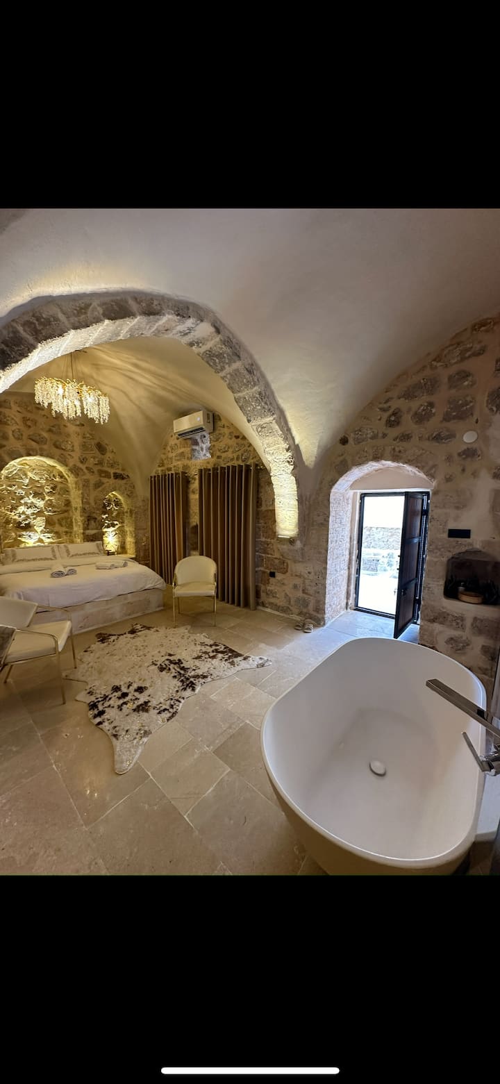 Miri Cave Suite-201 Suit - Mardin