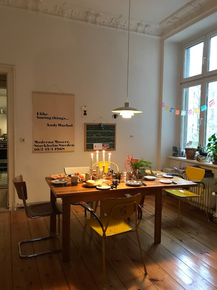 Bright & Beautiful Room In Large Private Apartment - Berlin