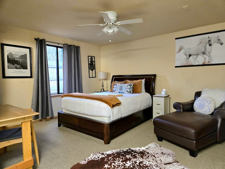 Adorable 1 Studio - Omaha, NE