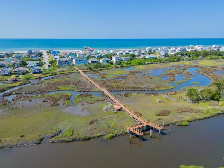 Private Pier, Views, 2 Min Walk 2 Beach &Elevator - Oak Island, NC