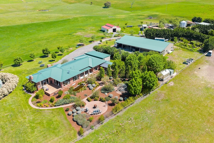 Country Homestead On The Door Steps Of Canberra - Canberra