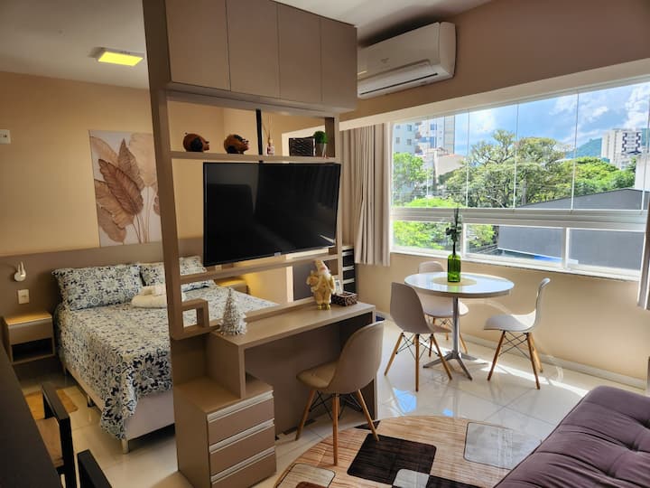 Lindo Studio No Centro De Poços - Poços de Caldas