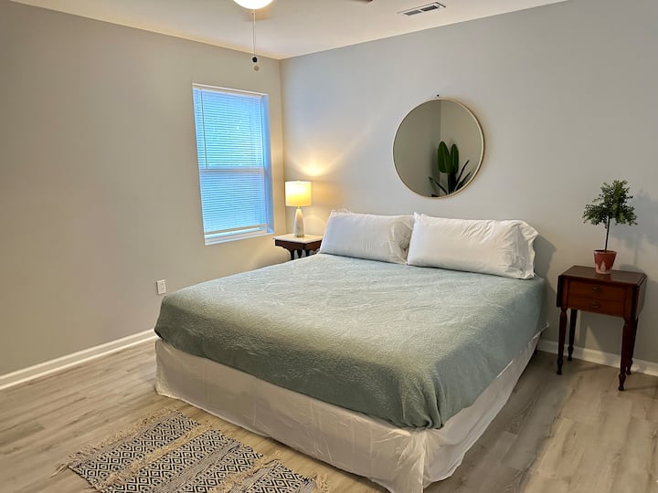 Clean And Comfy 2 Bedroom - Newly Renovated! - Charleston, SC