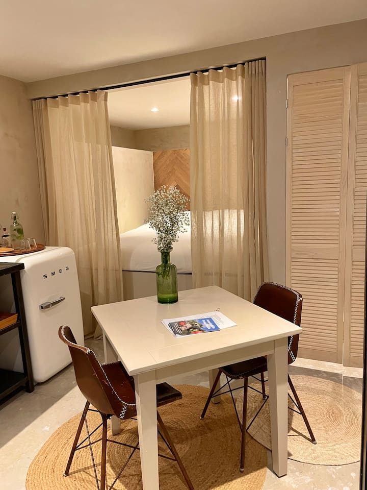 Souterrain In Canalhouse @ The Heart Of The Center - Amsterdam