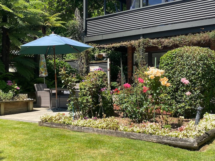 Birdsong Retreat - Waikanae