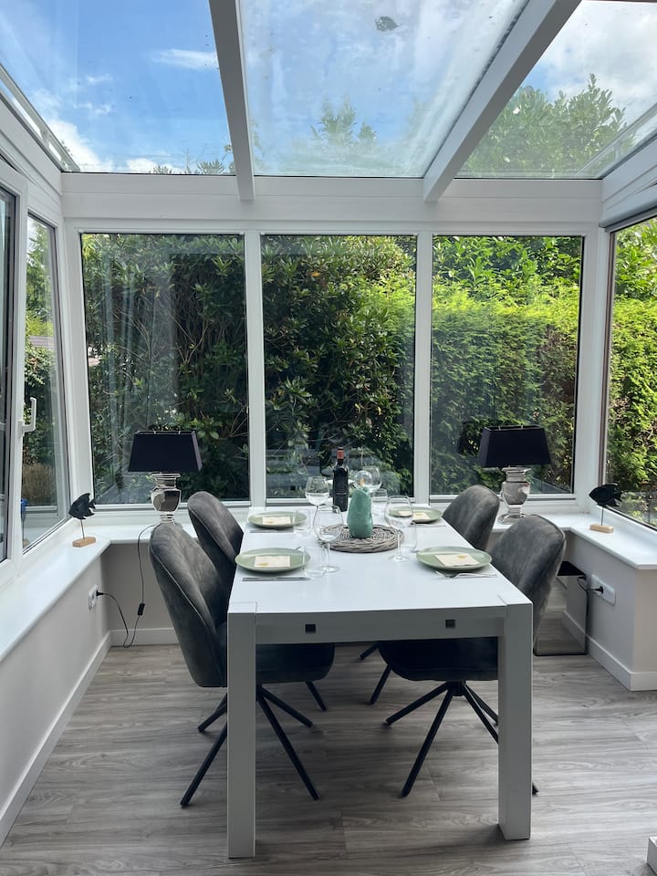 Zentrale Wohnung Mit Terrasse - Rastede